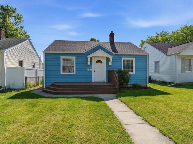 2021 Hollywood Pl, South Bend, IN 46616