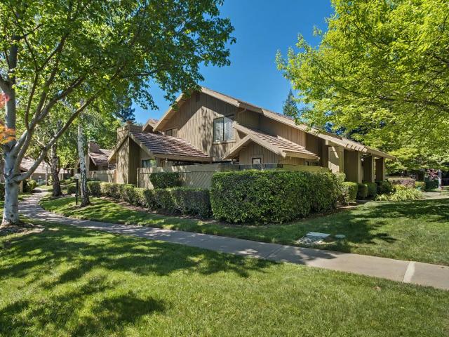 2021 Promontory Point Ln, Gold River, CA 95670 | MLS #226063