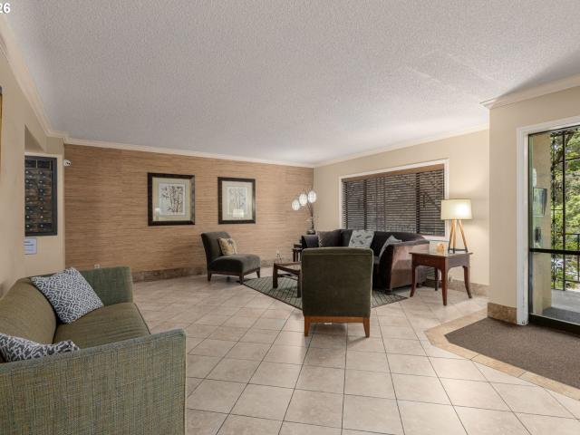 2021 sw main st # 11