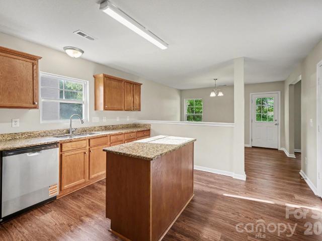 2021 Sonoma Valley Dr, Charlotte, NC 28214 | MLS #4370
