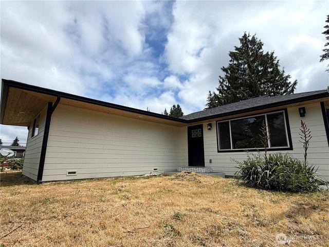2021 th Ave W, Lynnwood, WA 98036