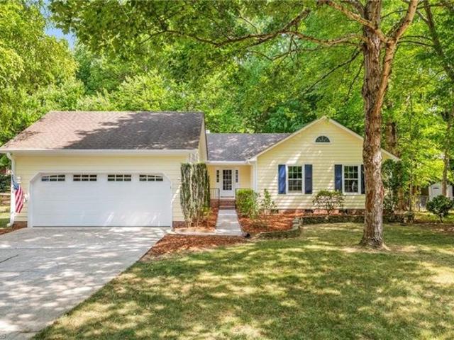 2021 Warwickshire Dr, Greensboro, NC 27455