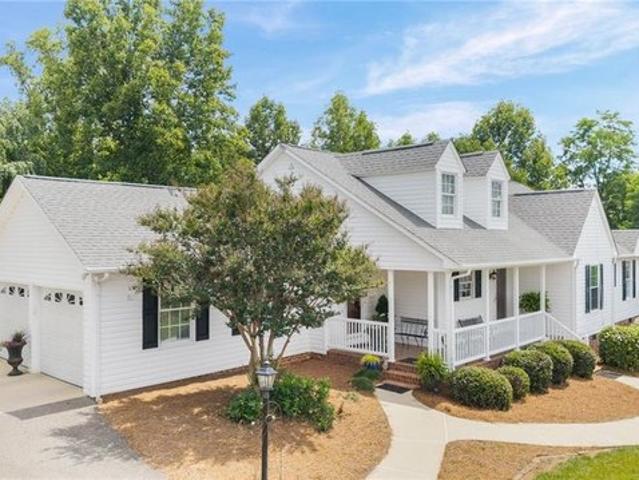 2022 McBride Rd, Mount Airy, NC 27030