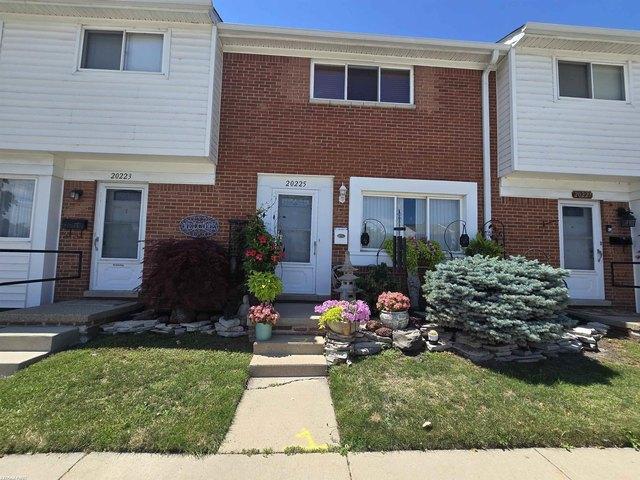 2022 Mile Rd, Clinton Township, MI 48035