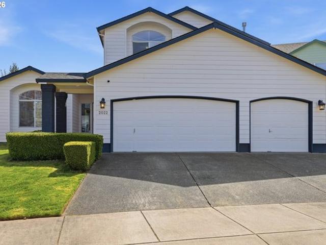 2022 NE Blue Heron Dr, Portland, OR 97211