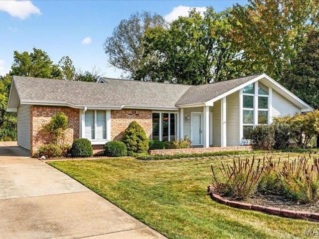 2022 Baxter Rd, Chesterfield, MO 63017
