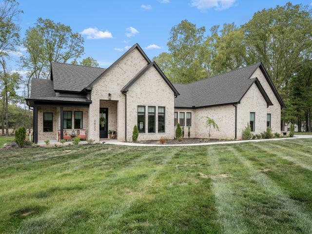 2022 Country Club Dr, Tullahoma, TN 37388 | MLS #3179