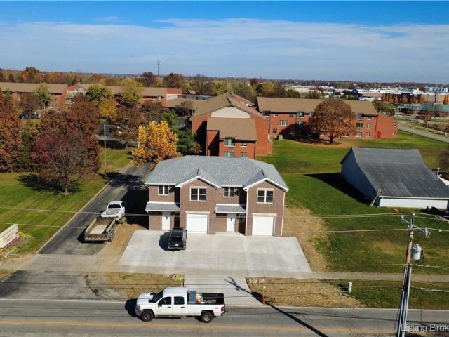 2022 Greentree Blvd, Clarksville, IN 47129 | MLS #2025011