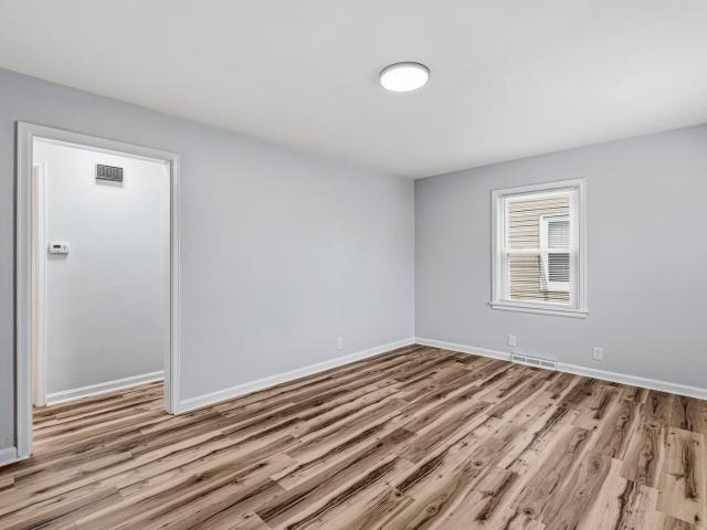2022 Hollywood Place