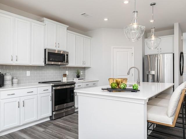 2022 Horsetail Dr, Saint Cloud, FL 34771