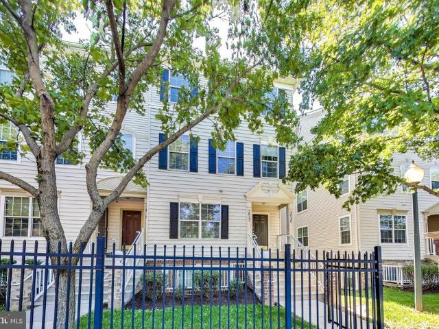 2022 University Boulevard W # 11