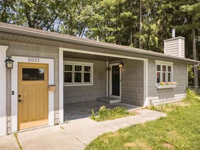 2022 W Swanson Ct, Muskegon, MI 49444