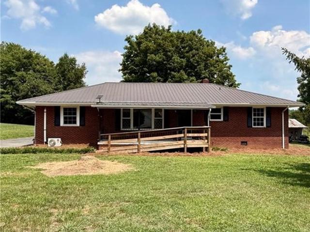 2022 Wicker Lovell Rd, Randleman, NC 27317