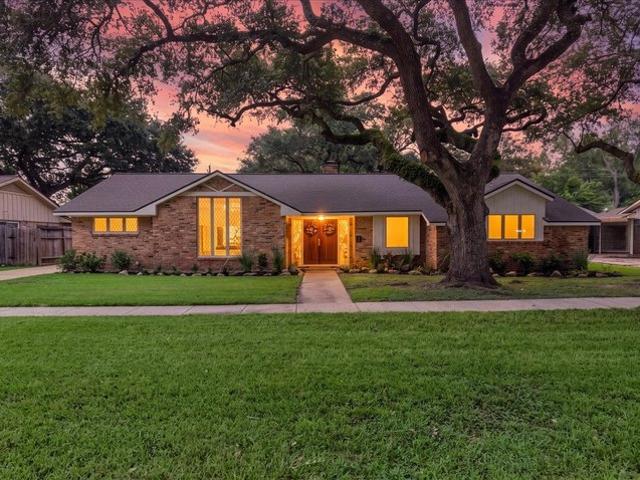 2022 Willow Wisp Dr, Seabrook, TX 77586