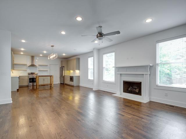 2022B 10th Ave S
