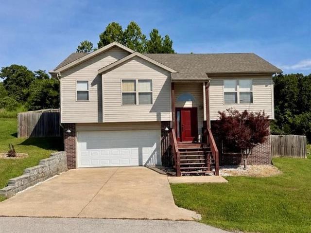 20239 Havana Ln, Saint Robert, MO 65584