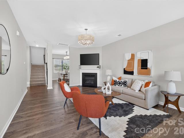 2023 Navarro Road