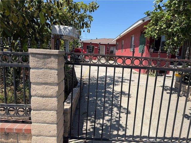 2023 E 76th Pl, Los Angeles, CA 90001
