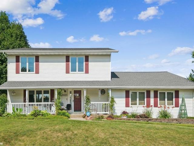 2023 Edgebrook Dr, Marshalltown, IA 50158