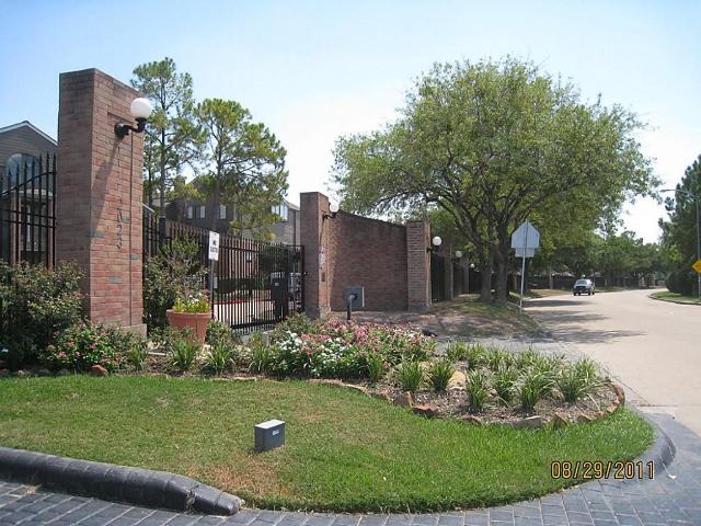 2023 Gentryside Dr, Unit 201, Houston, TX 77077 | MLS #61711 | Compass