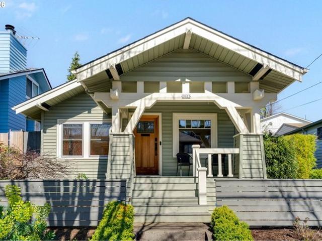 2023 SE Pine St, Portland, OR 97214
