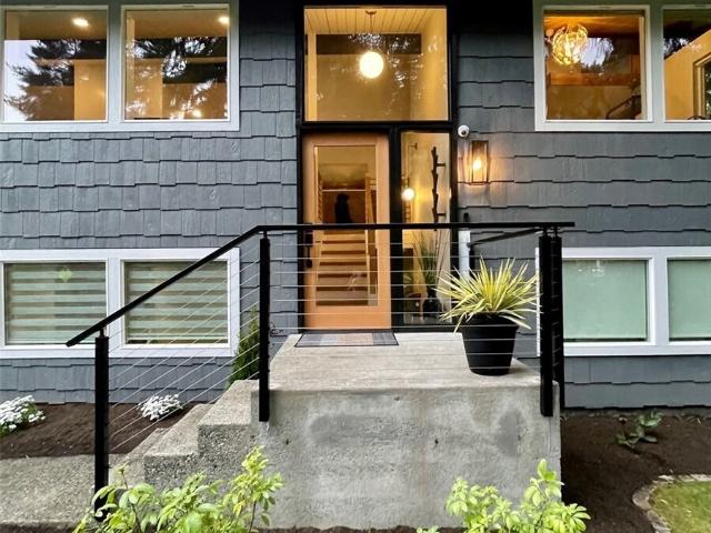 2023 th Ave NE, Lake Forest Park, WA 98155 | MLS #2517