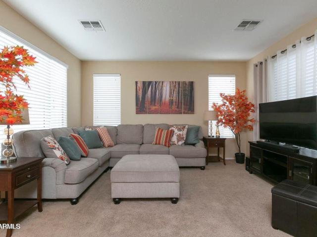2023 W Shackleton Dr, Phoenix, AZ 85086 | MLS #6975