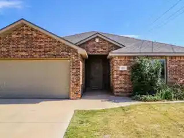 2023 88th St, 3 beds, 2 full baths