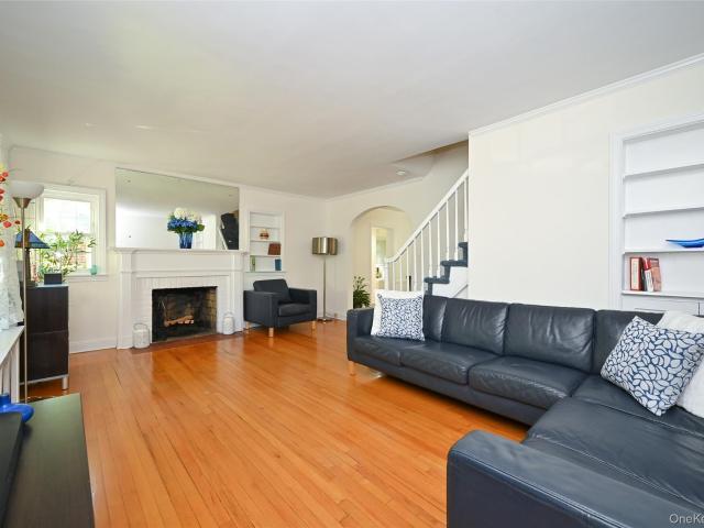 202 0 th Avenue