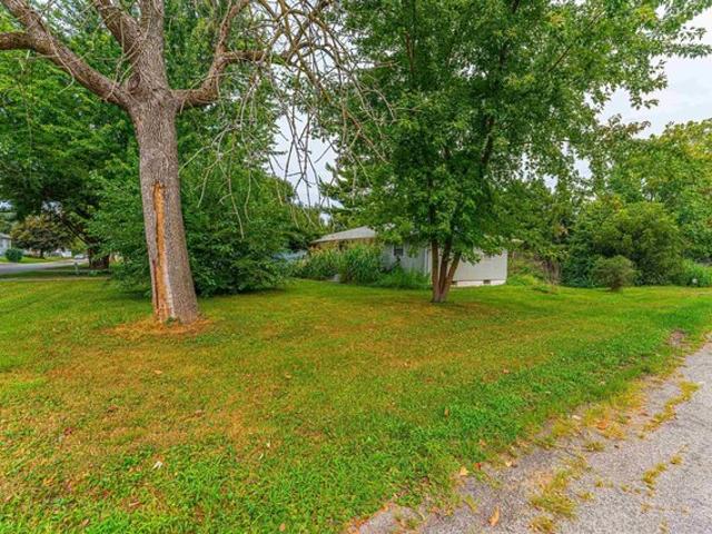 202 19th St, Lincoln, IL 62656