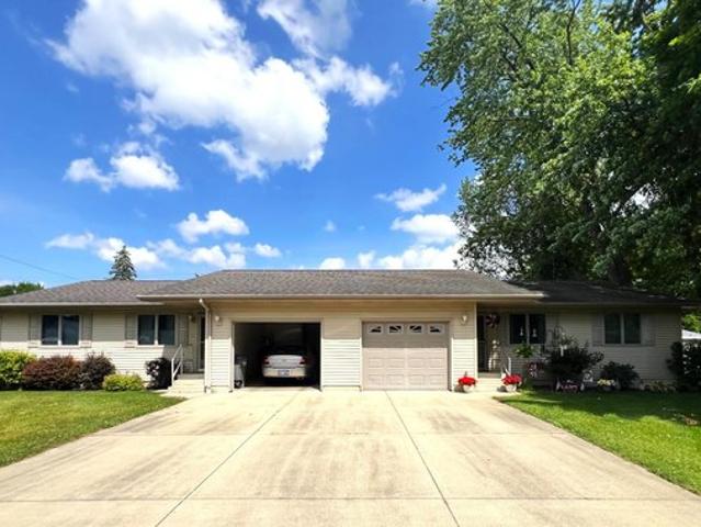 202 206 Farwell Ave, Sturgis, MI 49091