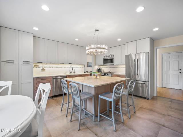 202 2nd Avenue