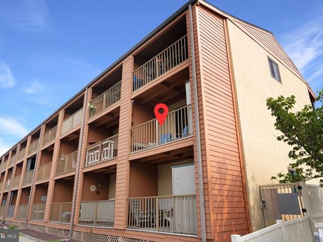 202 32nd St Unit 210, Ocean City, MD 21842