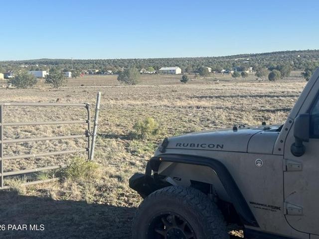 202 Couchman Trl, Ash Fork, AZ 86320