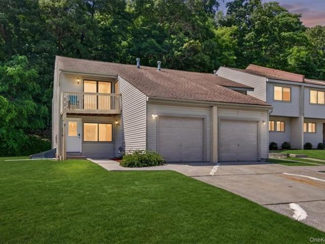 202 Concord Ln, Middletown, NY 10940