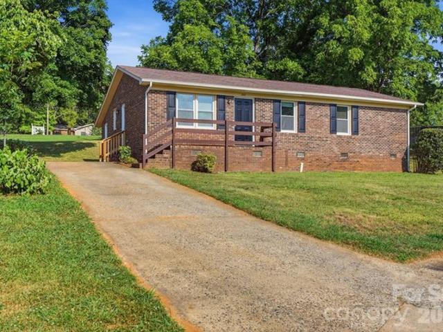 202 Cooke Cir, Kings Mountain, NC 28086