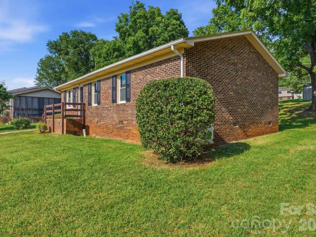 202 Cooke Circle