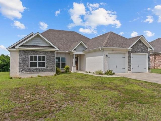 202 Cabrio Way, Headland, AL 36345