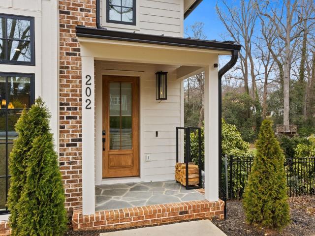 202 Cammer Ave, Greenville, SC 29605 | MLS #1591 | Compass