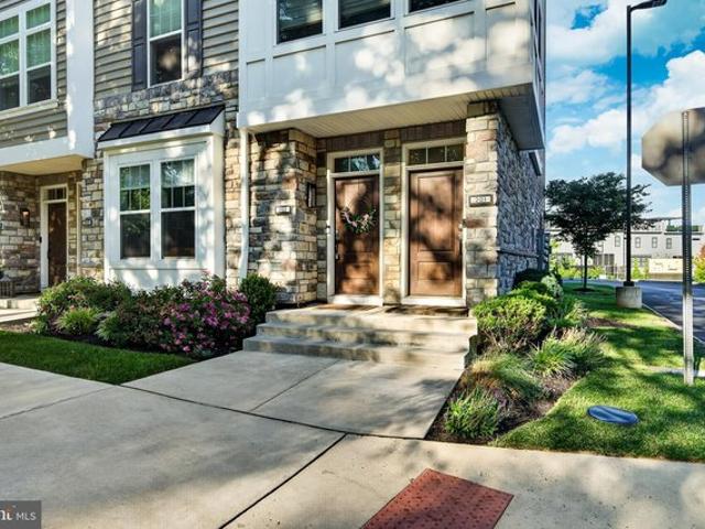 202 Charles Ellis Dr, Newtown Square, PA 19073