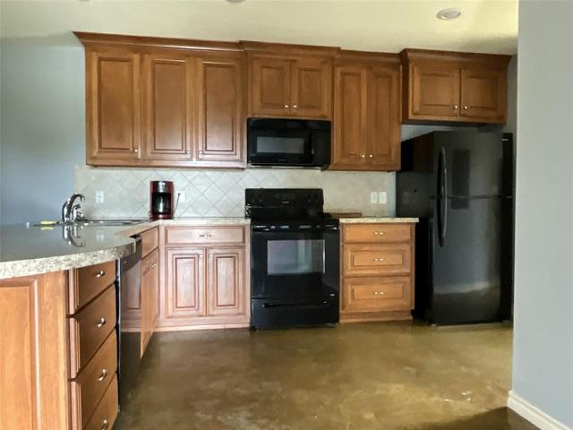 202 Chestnut Dr, Unit C, Van, TX 75790 | MLS #21245 | Compass
