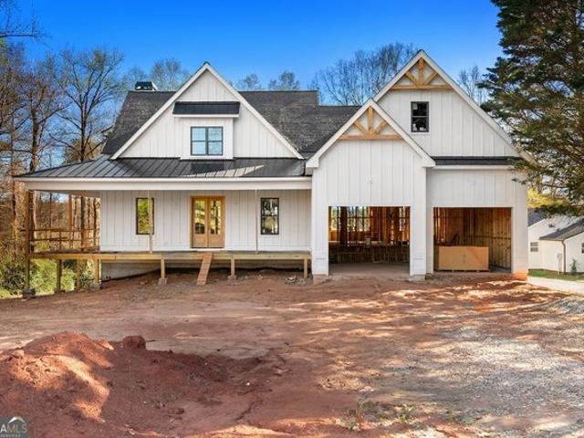202 Cherry Rose Ln, Hartwell, GA 30643