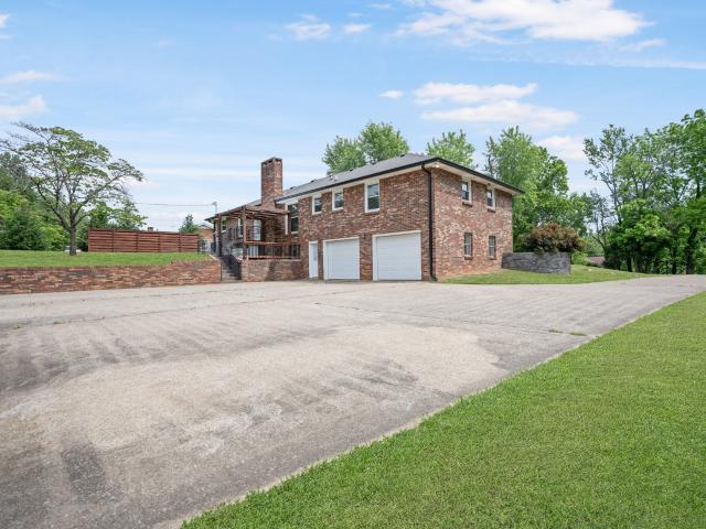 202 Chip N Dale Dr