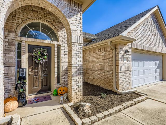 202 Cloud Peak Cove, Round Rock, TX 78681 | MLS #4881 | Compass