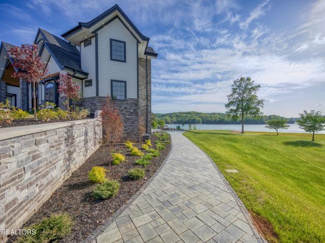 202 Crown Jewel Lane