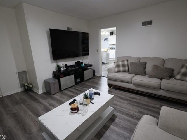 202 Atlantic St, Paterson, NJ 07503