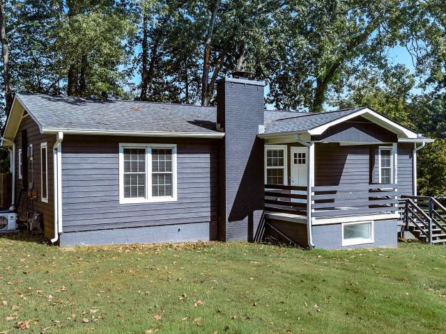 202 Bayless Ave