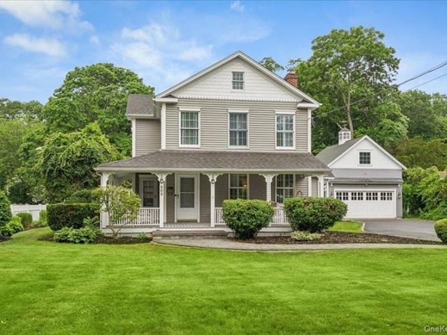 202 Bayport Ave, Bayport, NY 11705