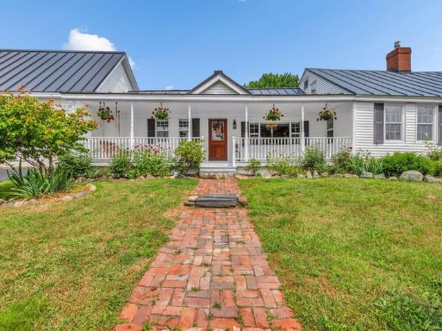 202 Barker Rd, New Vineyard, ME 04956