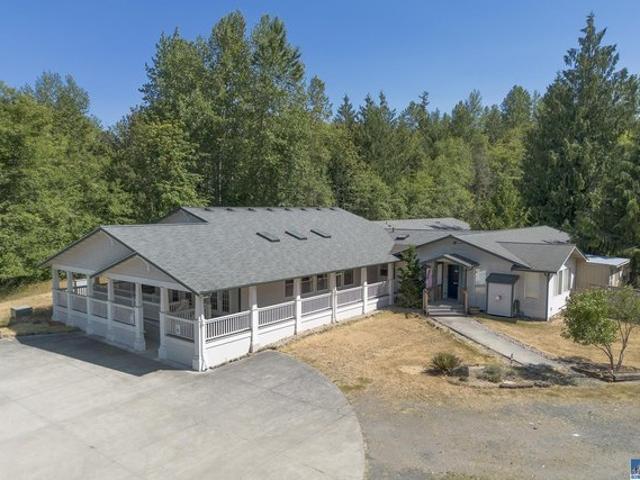 202 Birdsong Ln, Port Angeles, WA 98362